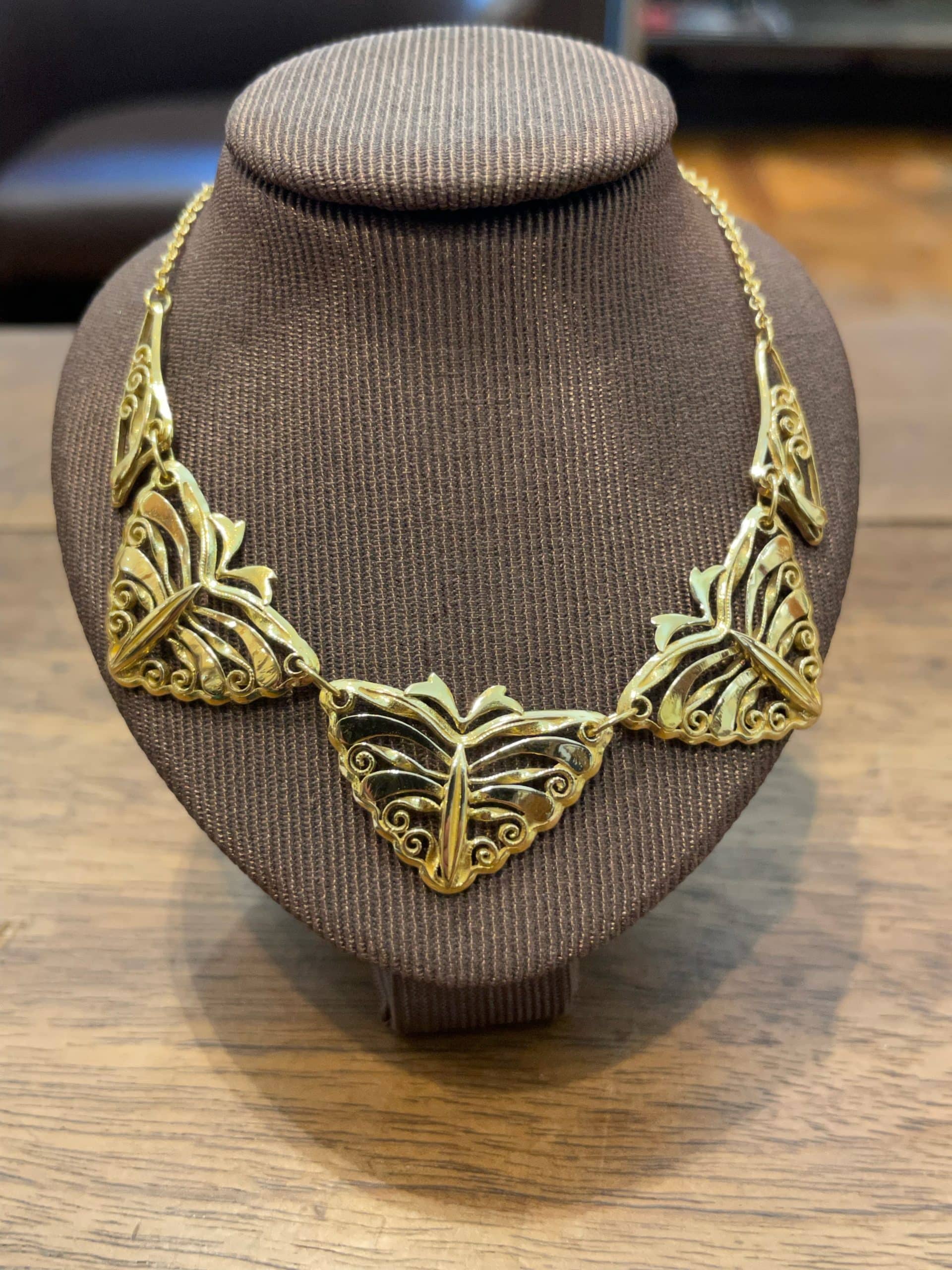 Collier d'occasion en or jaune mailles anciennes - Dorkel